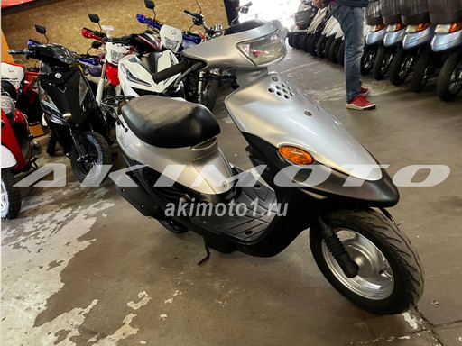 Купить японский бу скутер Yamaha (Ямаха) по низкой цене в Санкт-Петербурге.